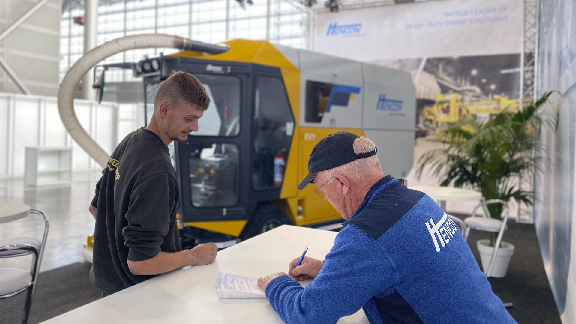 Hencon trots present op internationale aluminiumbeurs | Frappant